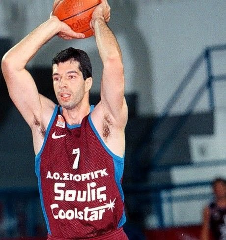 ΔΗΜΗΤΡΗΣ ΑΒΔΑΛΑΣ: ΥΠΕΡ ΠΑΝΤΩΝ, Η ΟΜΑΔΑ | Basketbook