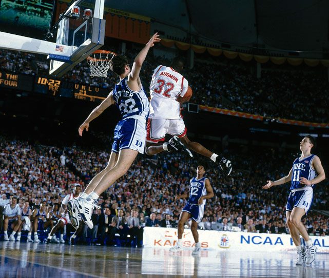 STACEY AUGMON: ΘΕΑΜΑ ΥΠΕΡ ΠΑΝΤΩΝ | Basketbook